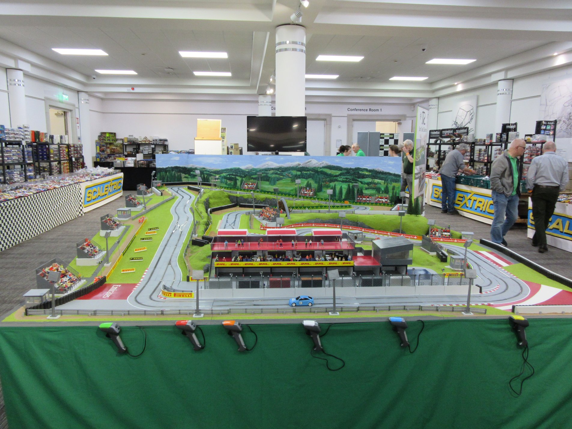 Discover the world of Slot Cars at the UK Slot Car Festival!